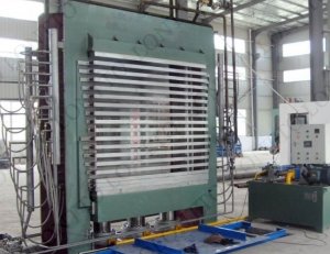 Mesin Press Plywood Panas - Mesin pembuat kayu lapis LT